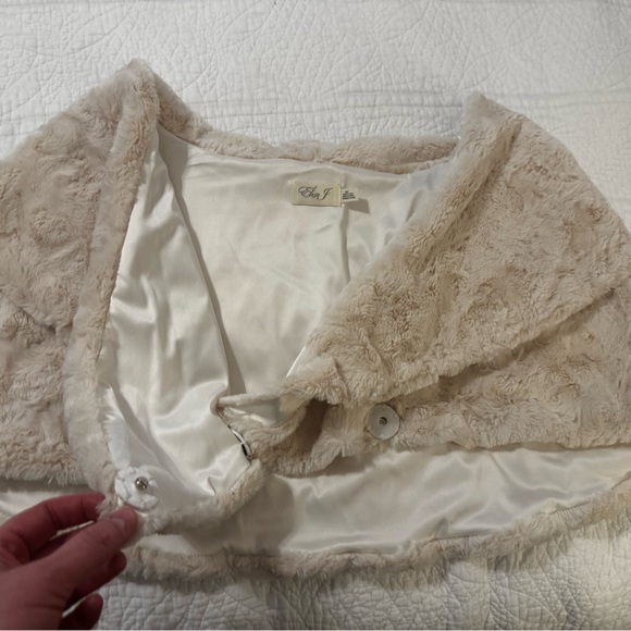Eliza J | Jackets & Coats | Eliza J Faux Fur Shawl Worn Once Euc | Poshmark
